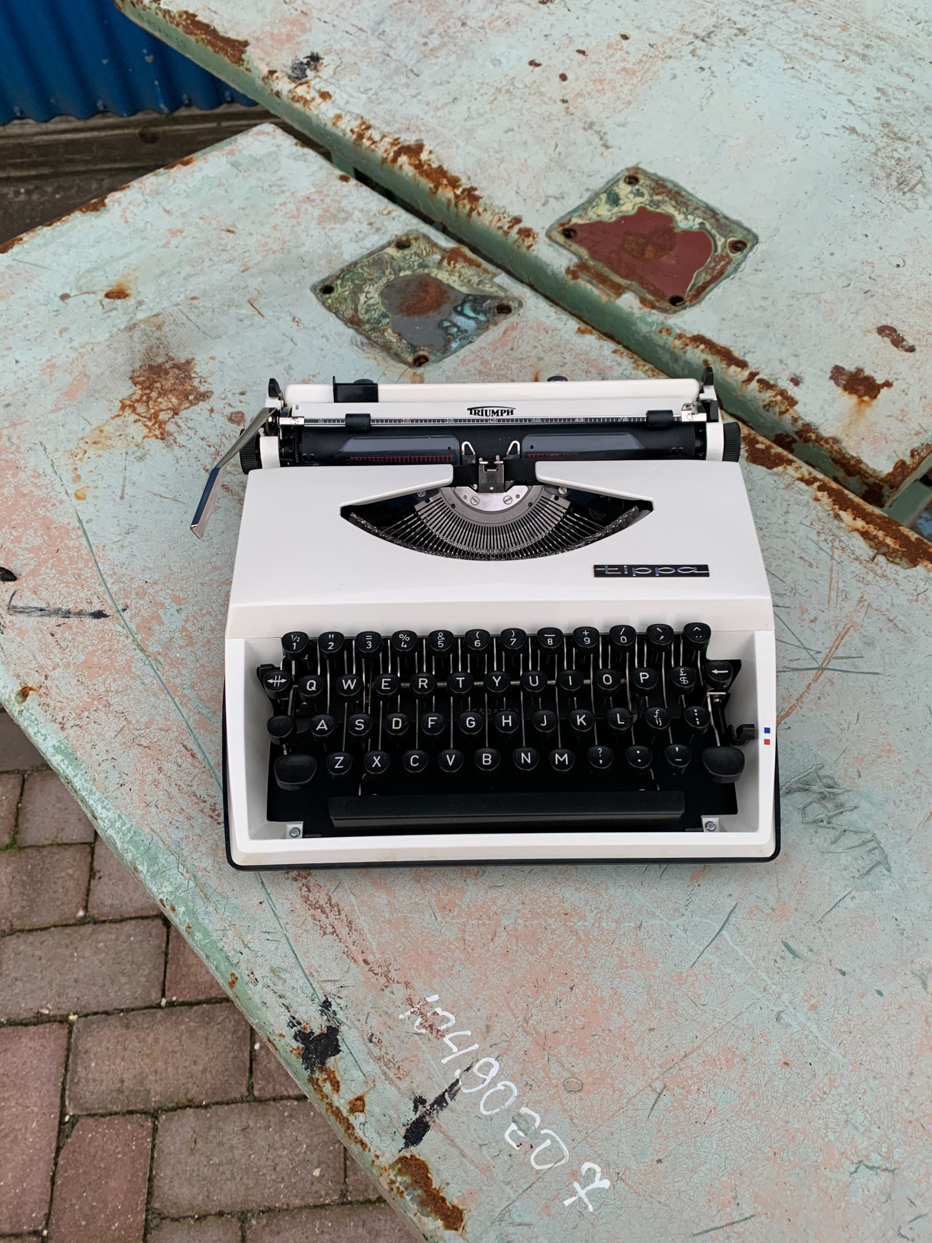 Triumph Tippa witte vintage werkende typemachine wit – Typemachinefabriek