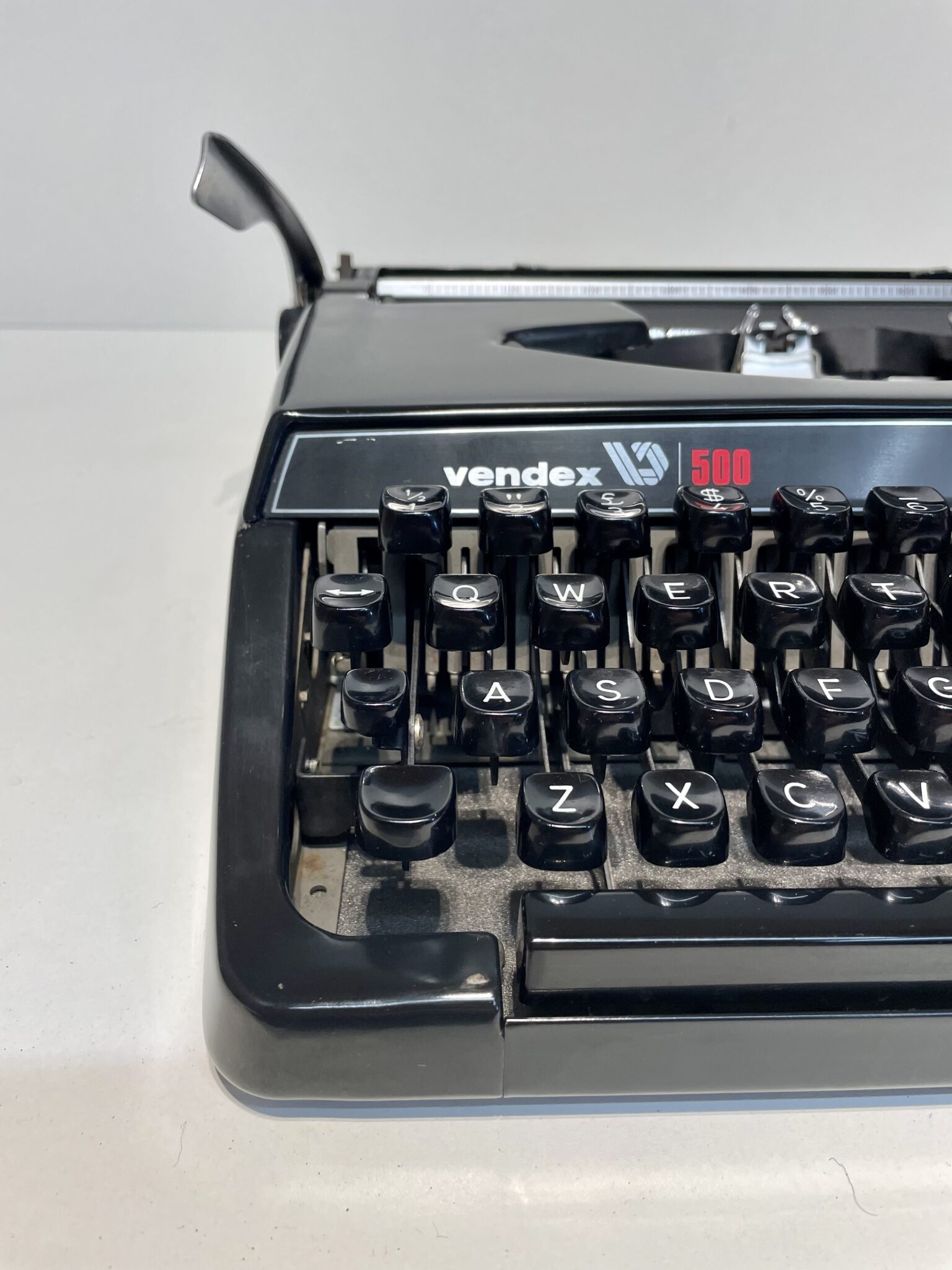 Werkende vintage zwarte typemachine Vendex (Brother) 500 zwart uit 1980 ...