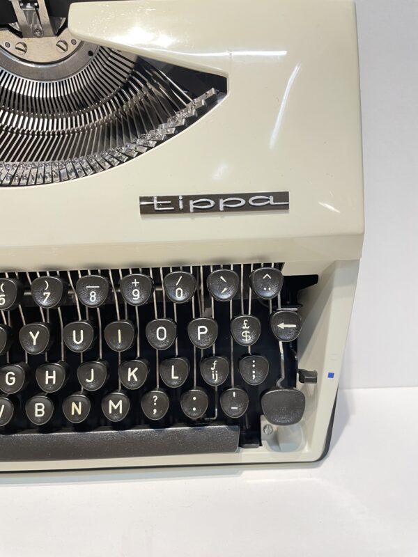 Adler Tippa witte vintage werkende typemachine wit met script/cursief ...