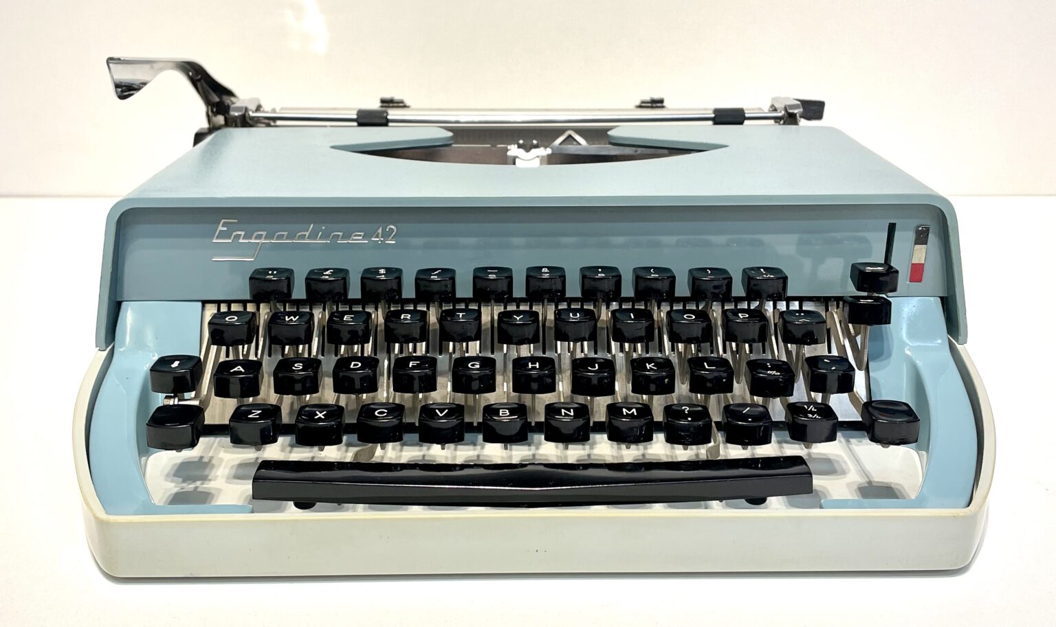 Werkende vintage typemachine Engadine 42 IMC begin jaren ’60 babyblauw ...