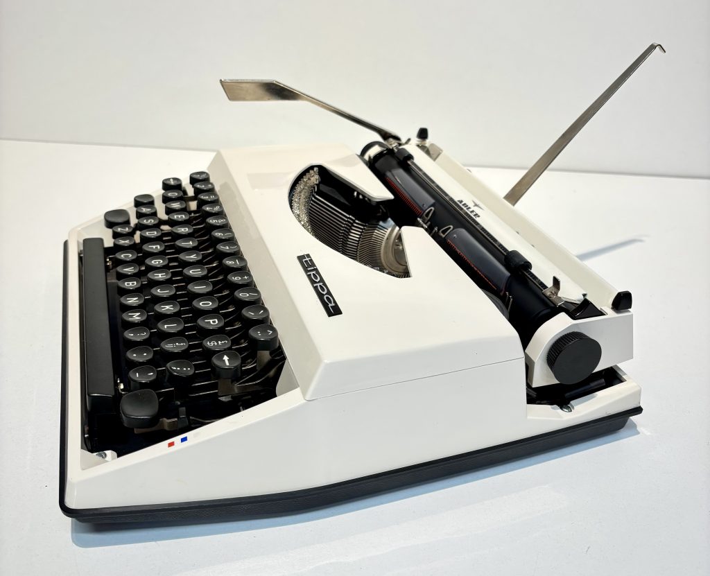 Adler Tippa witte vintage werkende typemachine wit 1976 ...